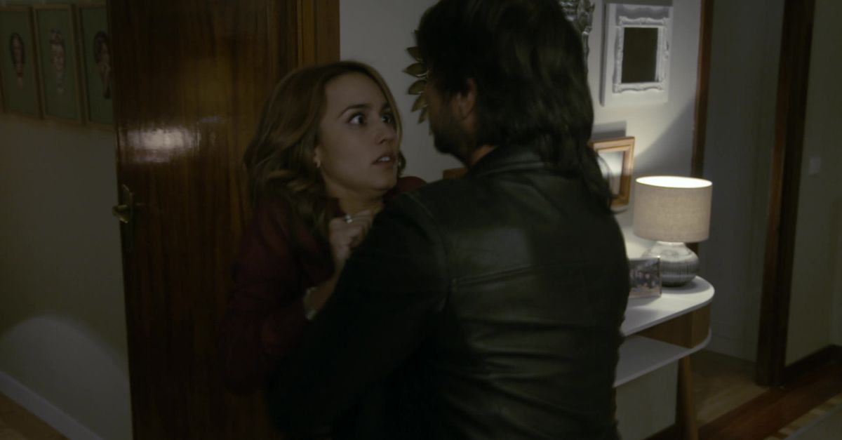 Ver Sin Identidad, capítulo 8 temporada 1 por ViX