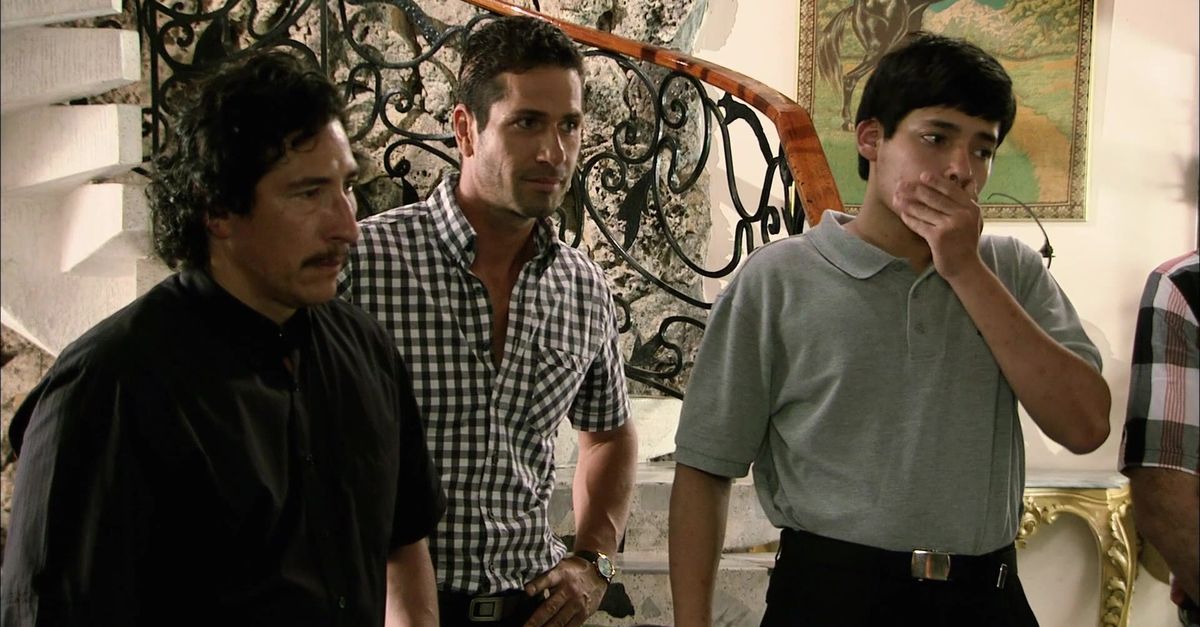 Ver Tres Caínes, capítulo 2 temporada 1 por ViX