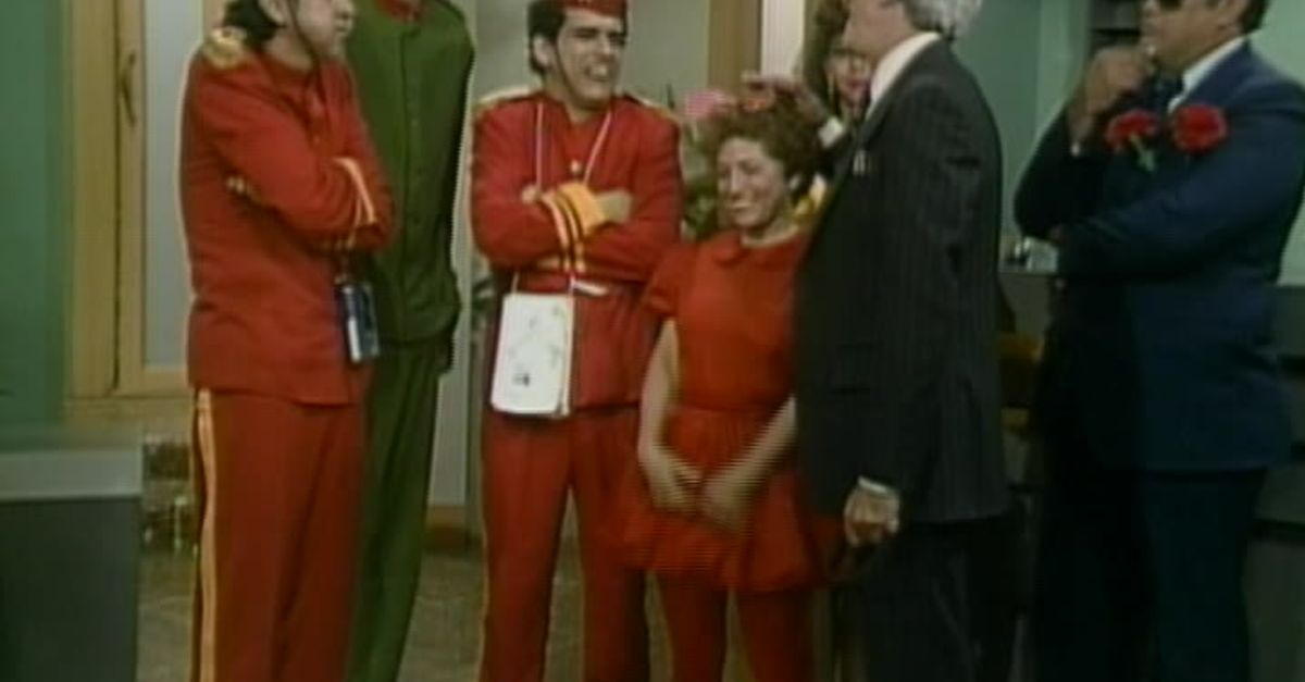 Ver Kiko Botones, capítulo 15 temporada 1 por ViX