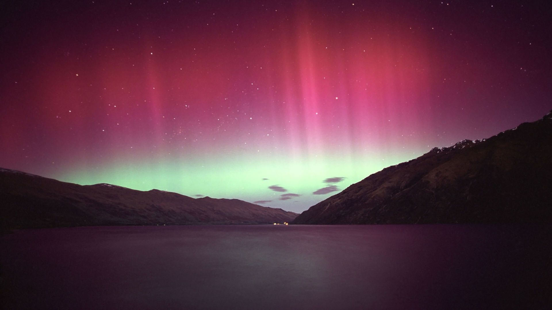 Ver Aurora: Fire In The Sky por ViX